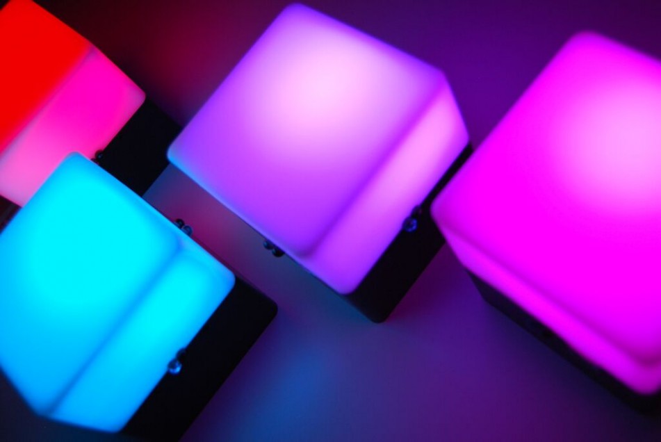 Percussa releases Wireless AudioCubes PRO - Gearjunkies - Music tech ...