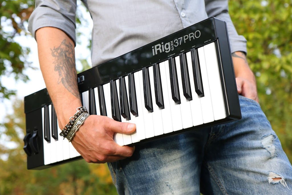 IK Multimedia introduces iRig Keys USB - Gearjunkies - Music tech news ...