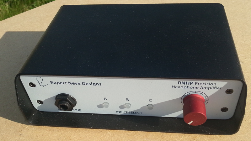 Rupert Neve Designs RNHP headphone Amplifier - Gearjunkies review ...
