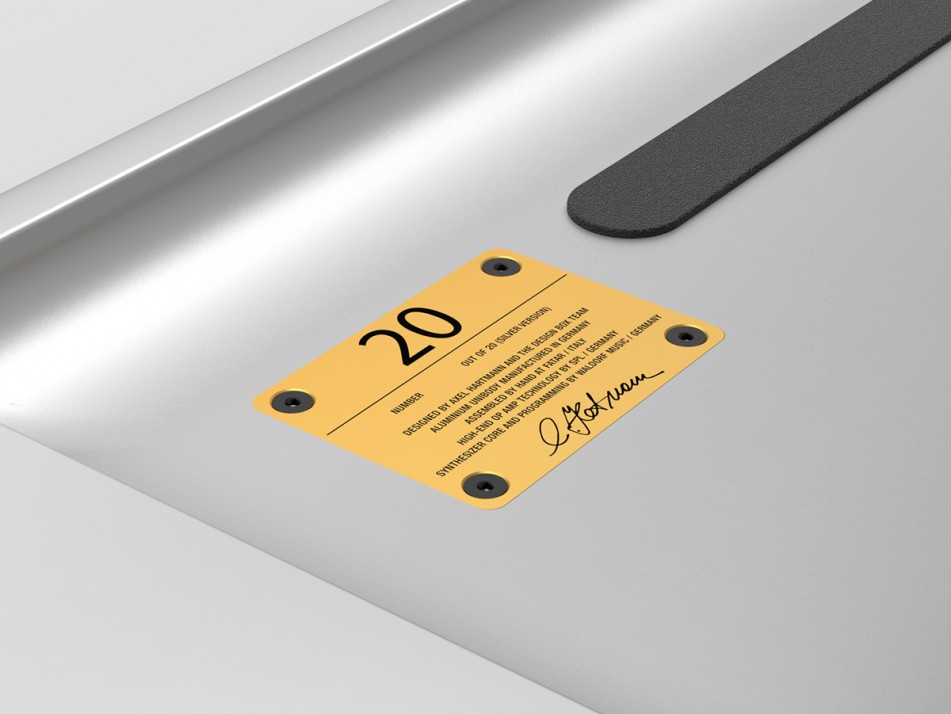 Axel Hartmann announces the 20 Synthesizer - Gearjunkies - Music tech ...