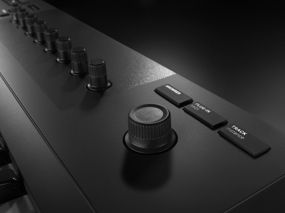 Native Instruments reveals new range of KOMPLETE KONTROL A-Series MIDI ...