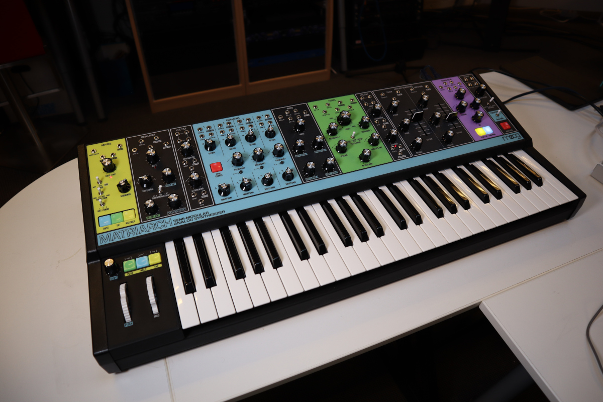 Video - Moog Matriarch paraphonic analog synthesizer overview ...