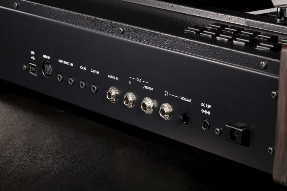 KORG announces 700S Synthesizer - Gearjunkies - Music tech news ...