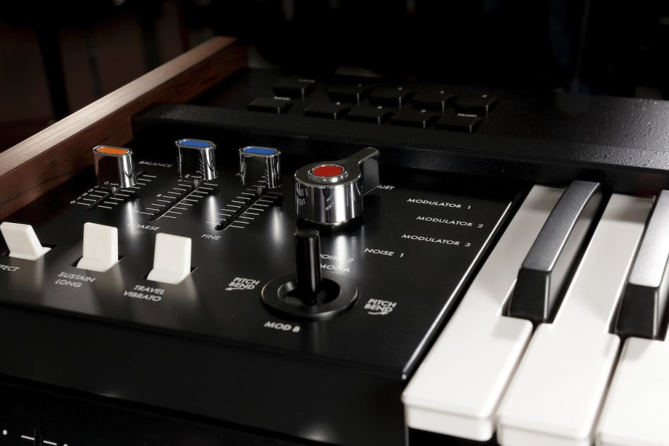 KORG announces 700S Synthesizer - Gearjunkies - Music tech news ...