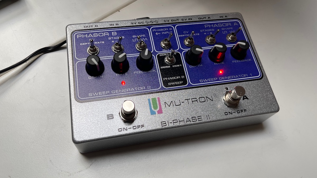 Gearjunkies video - Mu-Tron Bi-phase II dual phase-shifter pedal ...