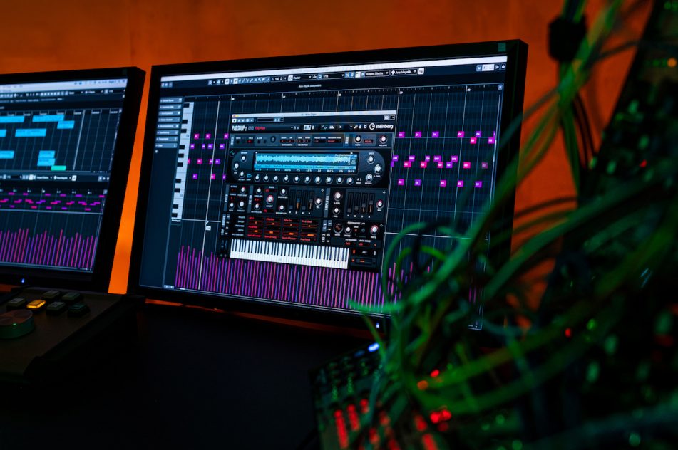 Steinberg announces the Absolute 5 instrument collection - Gearjunkies ...